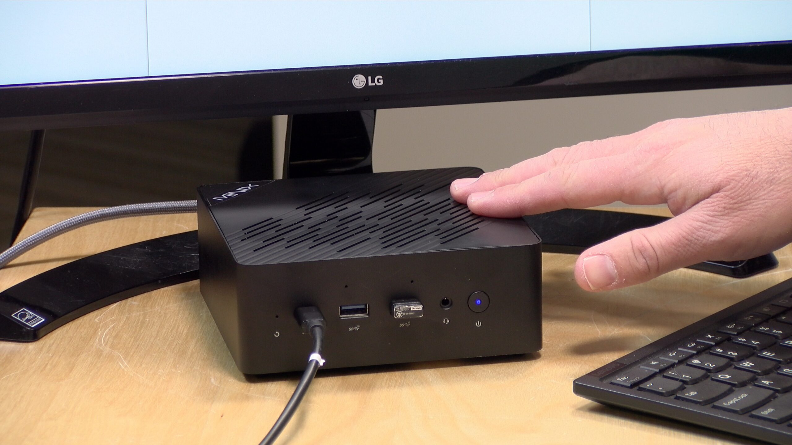 MINIX Elite ER936-AI Mini PC Review - Lon Seidman & Lon.TV Blog